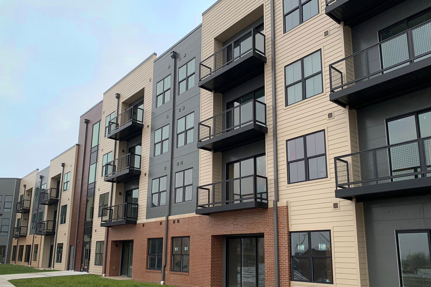 Quaker Adds Two New Paint Colors - Quaker Residential Windows & Doors